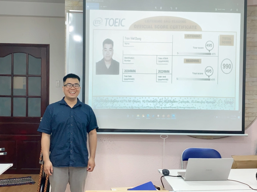 Toeic Max - Nghị lực phi thường của người thầy giáo đạt điểm Toeic tuyệt đối dù điếc một bên ta